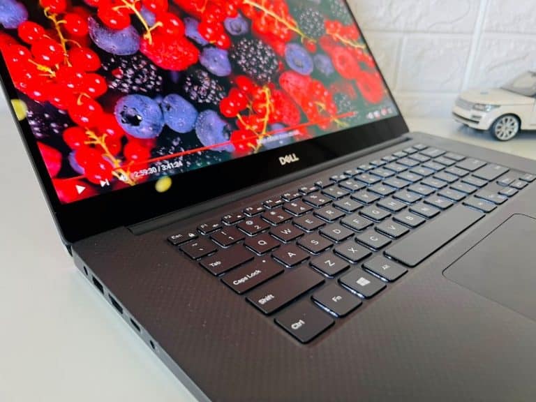 Dell XPS 15 7590 (Core i7 9750H, 16G, 512G, GTX 1650, 4K OLED)